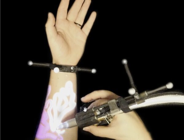 ExoSkin: On-Body Fabrication